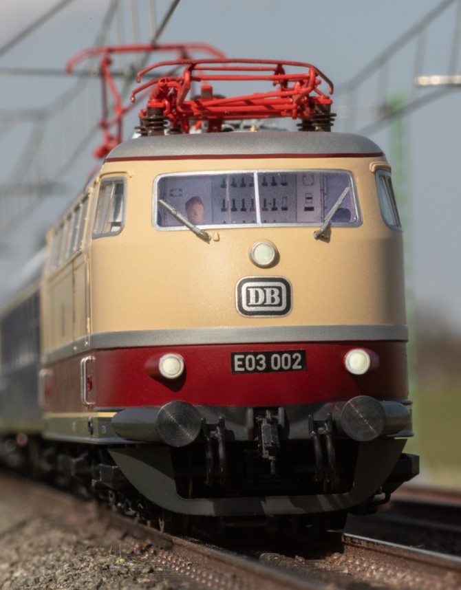 H0 E03 002 - Märklin und TRIX Clubmodell